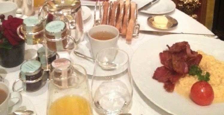 Breakfast with Bond at the Dorchester – James Bond Food
