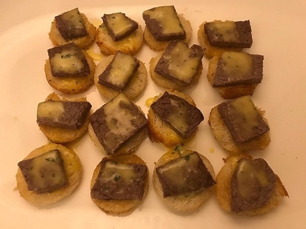 Steak canapés – James Bond Food